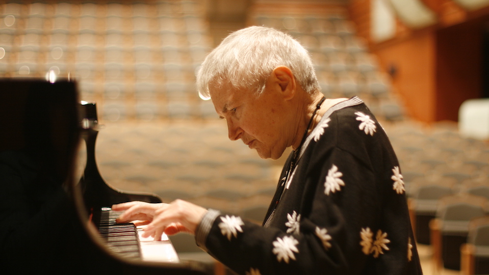 97-Year-Old Pianist and Last Surviving Rachmaninov Pupil Signs a New ...