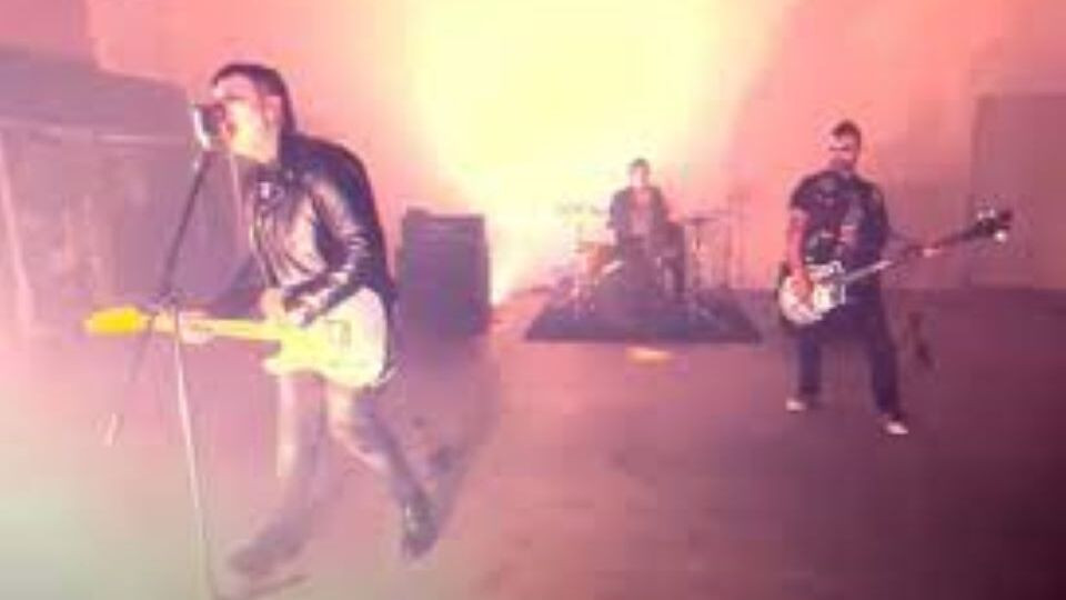 Watch: Avenged Sevenfold Celebrate Halloween With a Cover of The ...