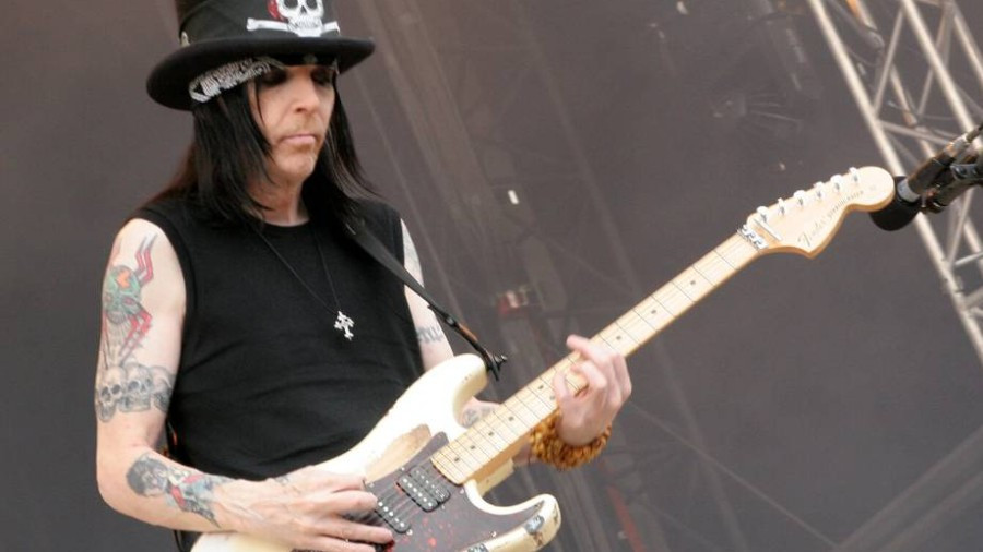 Mötley Crüe's Mick Mars Is Working on New Project With Country Rock ...