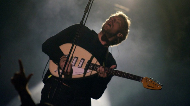 You May Have Forgotten Coldplay's Awesome Guitar Record From 2005 ...