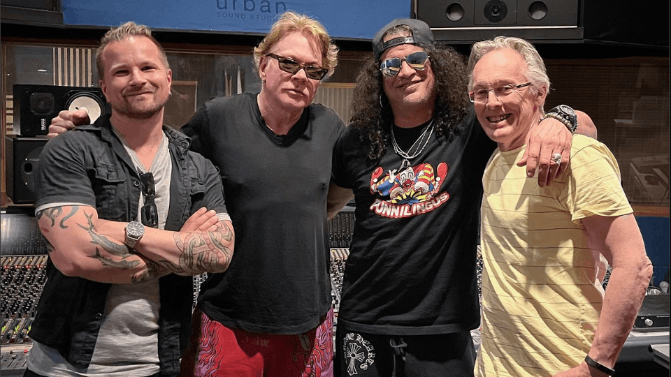 New Guns N' Roses on the Way? Axl & Slash Photographed in the Studio ...
