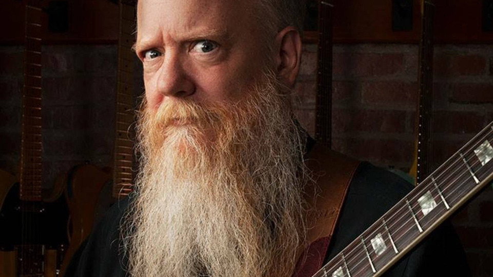 Does Tonewood Matter for Electric Guitars or It's All Just Pickups ...