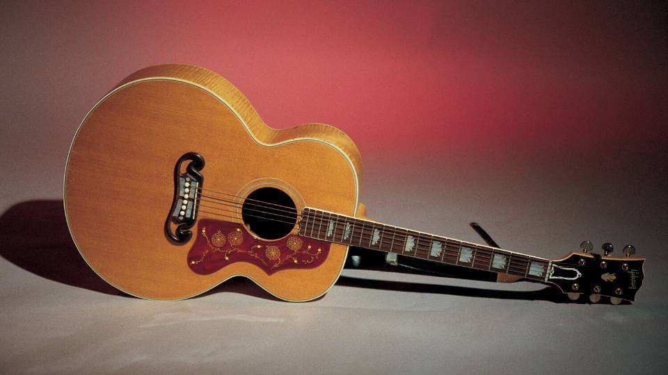 La Primera Guitarra De Elvis Presley