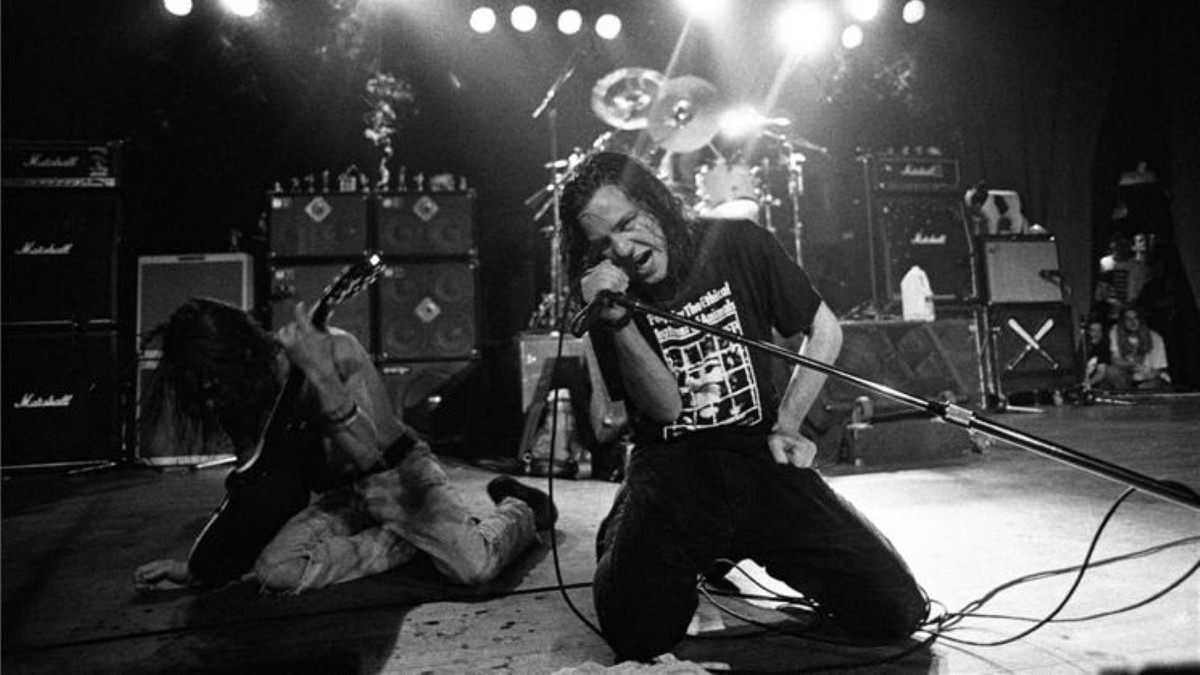 How Classic Rock, Internal Fights, and Ticketmaster Created Grunge's ...