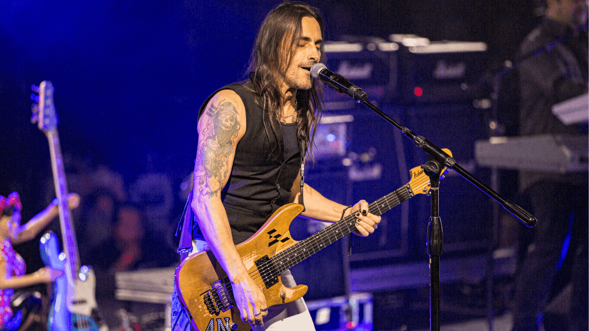 'It's Not the Same Rig as They're Playing Through': Why Bands Set Up ...