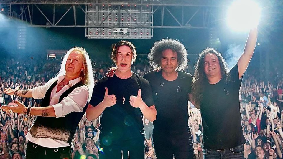 Watch: This is How Alice in Chains Sound on Their First Concert Since ...