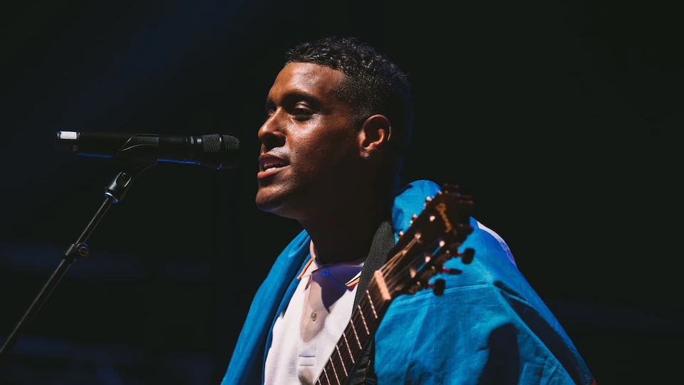 Popular Singer Mikaben Dies After Backstage Collapse | Ultimate Guitar