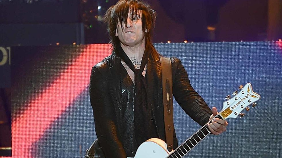 GN'R Guitarist Richard Fortus Reveals What He Really Thought of the ...