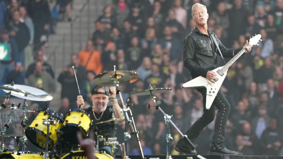 Watch: This Is What Metallica's 'M72' Tour Looks Like from the Snakepit ...