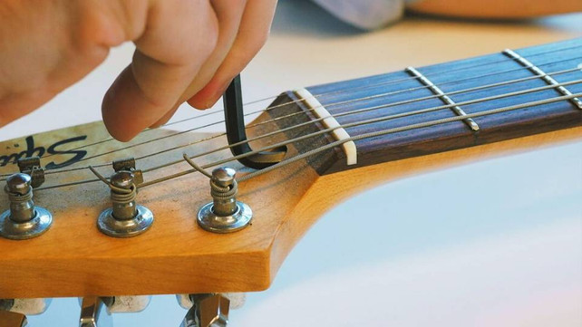 How to Check and Set Your Neck Relief and String Action | Ultimate Guitar