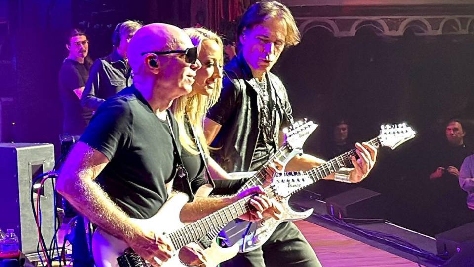 Nita Strauss Performs 'Foxy Lady' With Steve Vai, Eric Johnson, and Joe ...