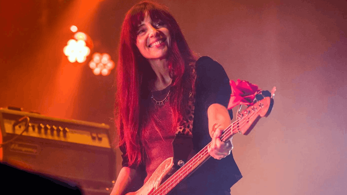Bassist Paz Lenchantin Quits Pixies, Replacement Announced | Ultimate ...