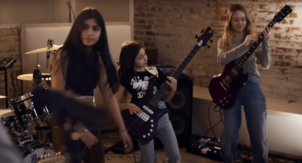 11-year-old Bassist Ellen Alaverdyan Does a Crushing Cover of Muse's ...