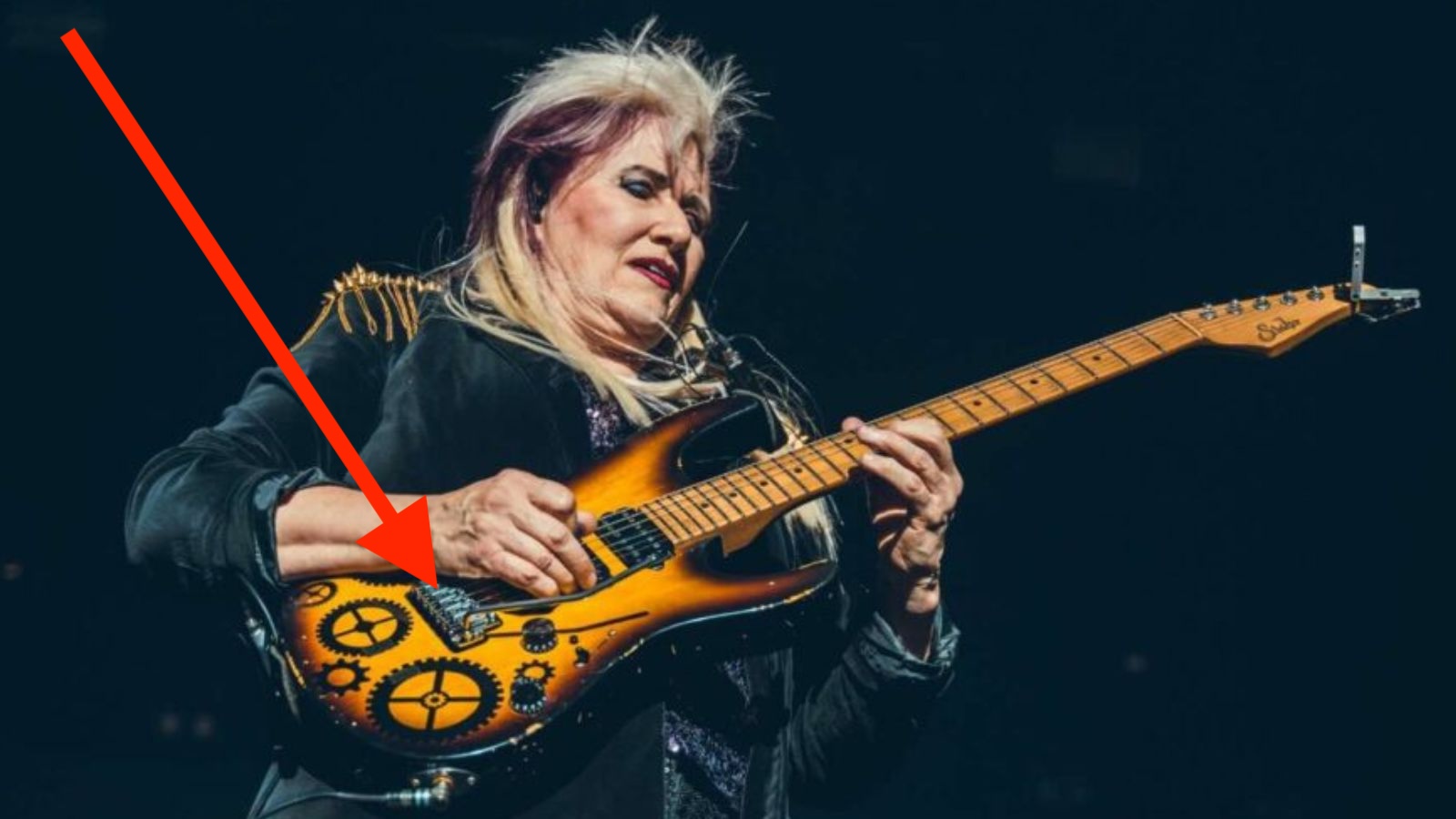'No Locking Nut, It Just Stays in Tune': Jennifer Batten Reveals Bridge ...