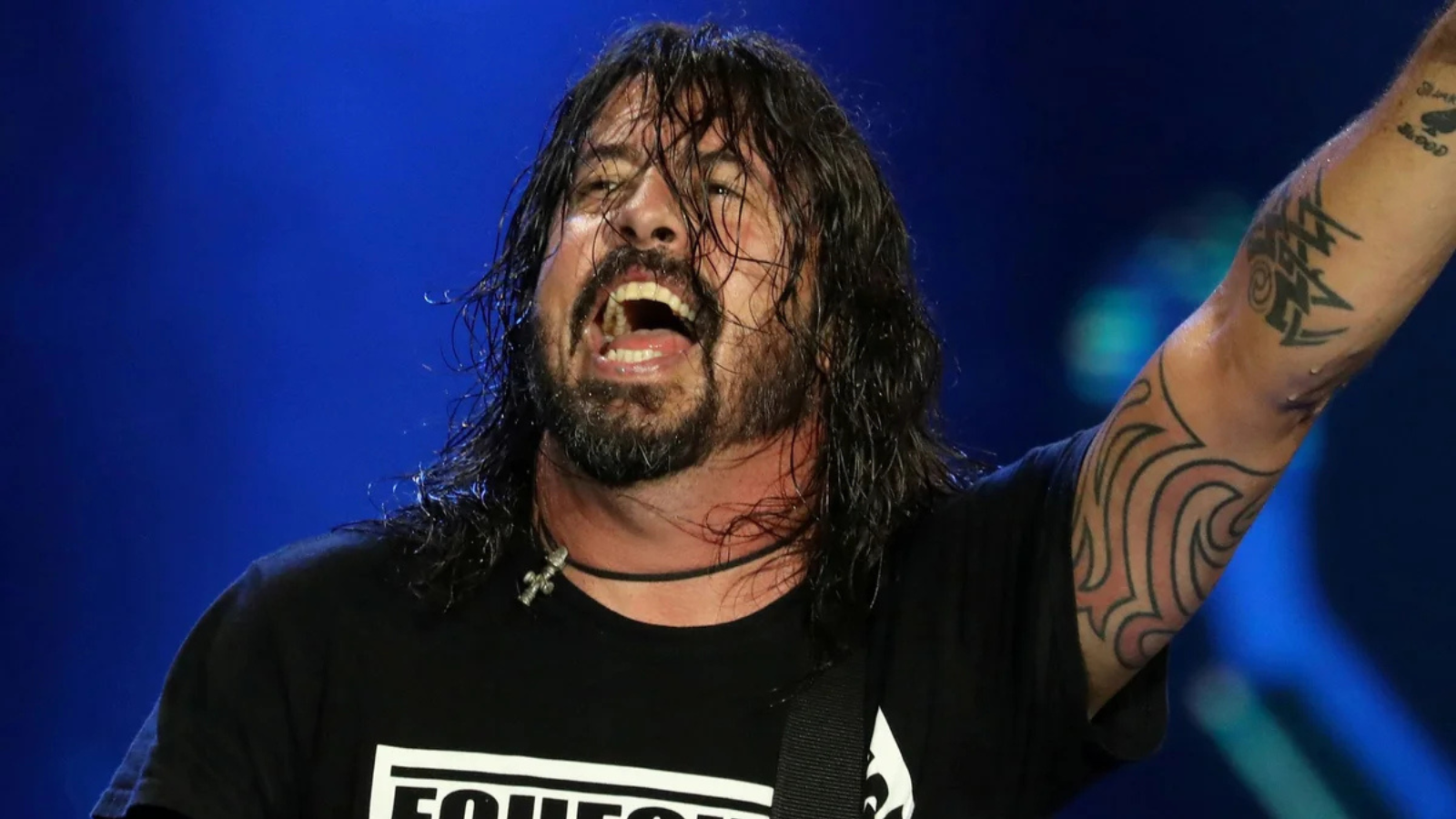 Dave Grohl Names First Major Guitar Influence: 'I Loved the Way He ...