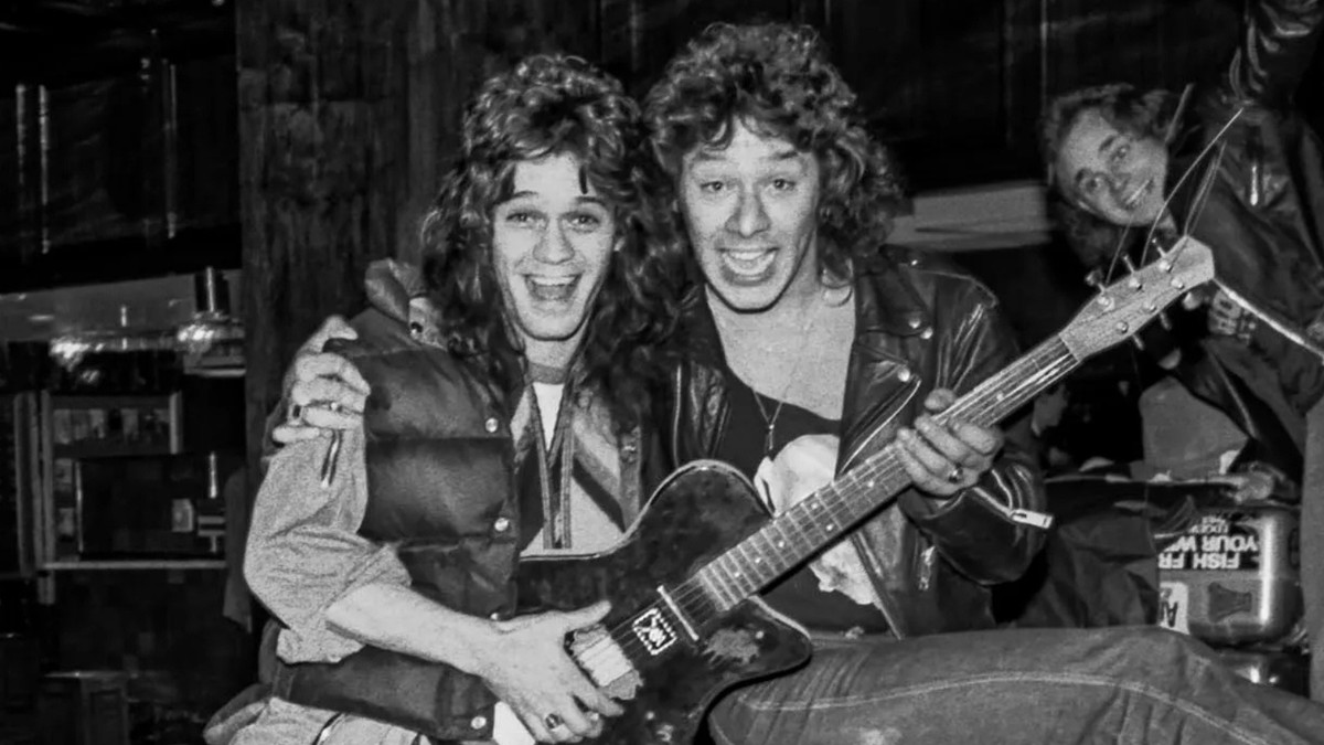 Alex Van Halen Recalls Moment He Realized Eddie Should Be the Main ...