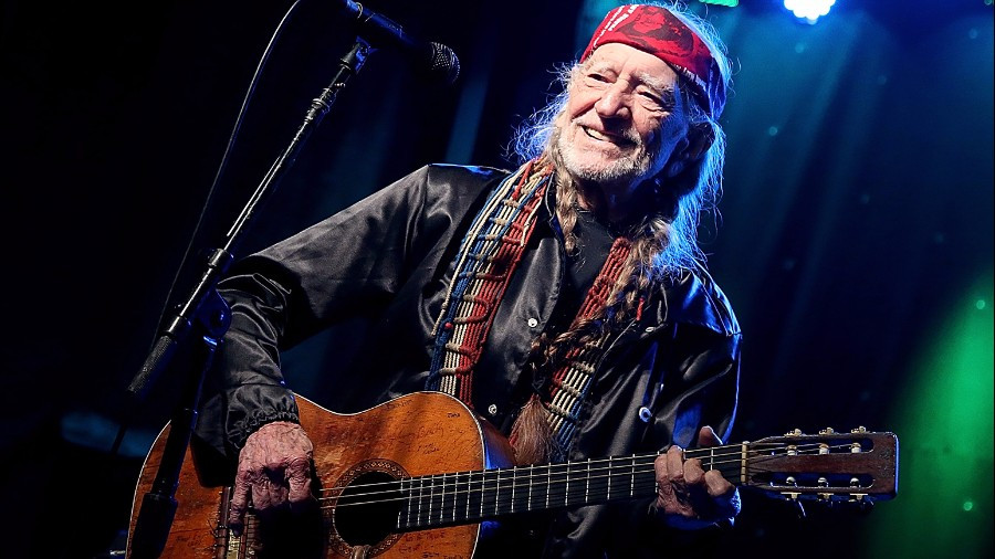 10 Oldest Living Guitar Legends | Ultimate Guitar