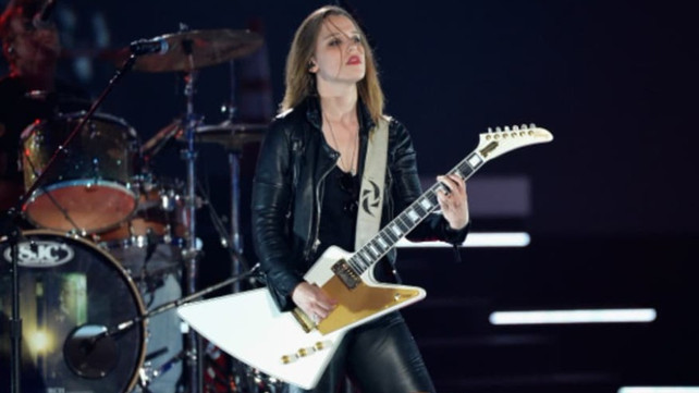 Famous Female Guitarists and Their Signature Guitars Pt. 2 | Articles ...