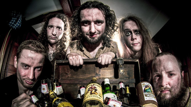 Bottoms Up: Top 10 Rock and Metal Songs About Alcohol | Ultimate Guitar