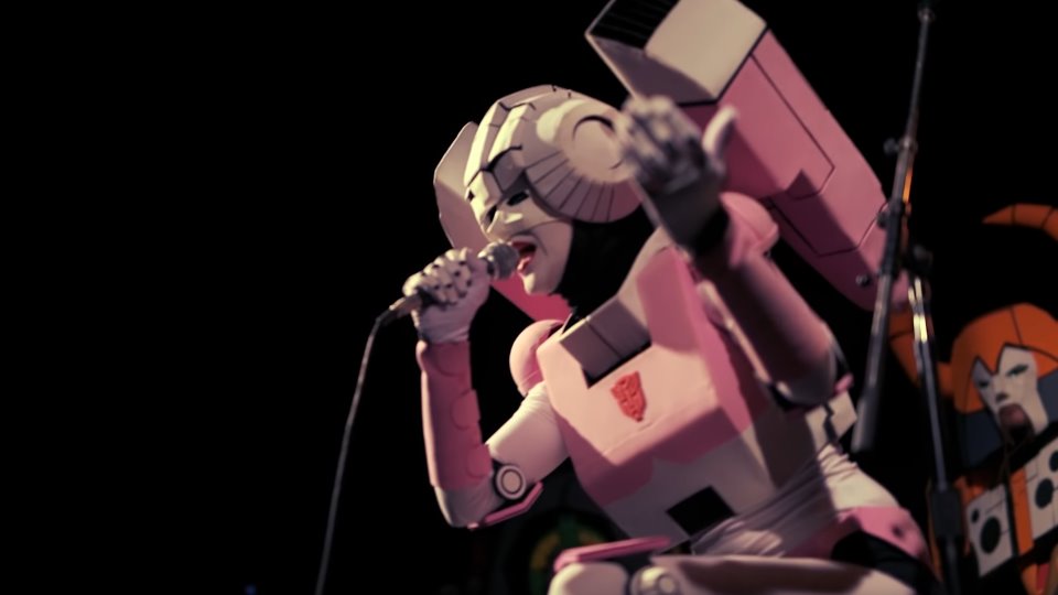 WTF: Here Are Transformers Playing Led Zeppelin's 'Immigrant Song ...