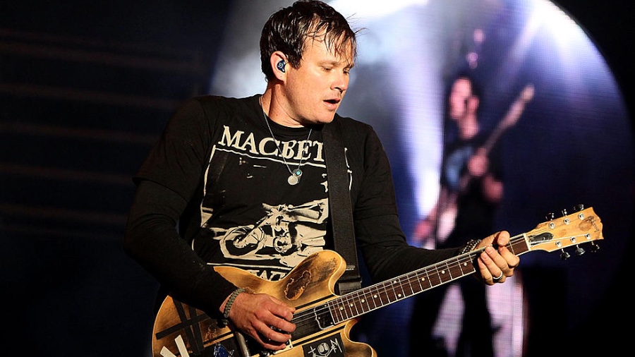 Tom DeLonge Talks Genesis of His Playing Style & How Being Only ...