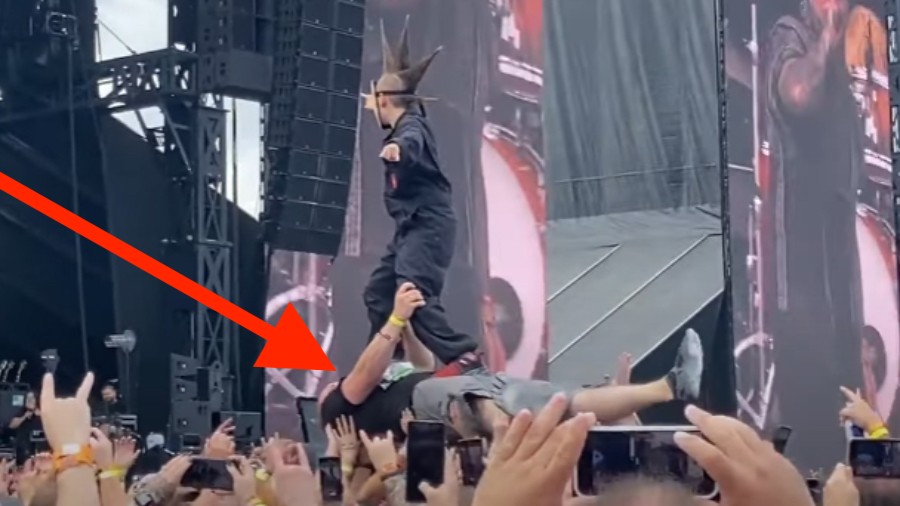 Watch a Young Slipknot Fan 'Father Surf' His Way to the Stage ...