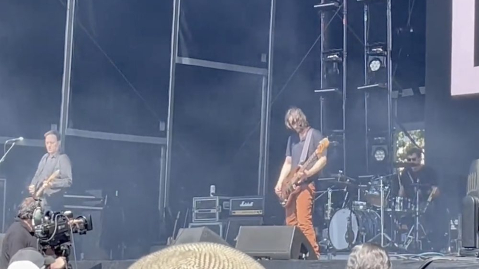 Watch: Keanu Reeves' Grunge Band Dogstar Performs Live for First Time ...