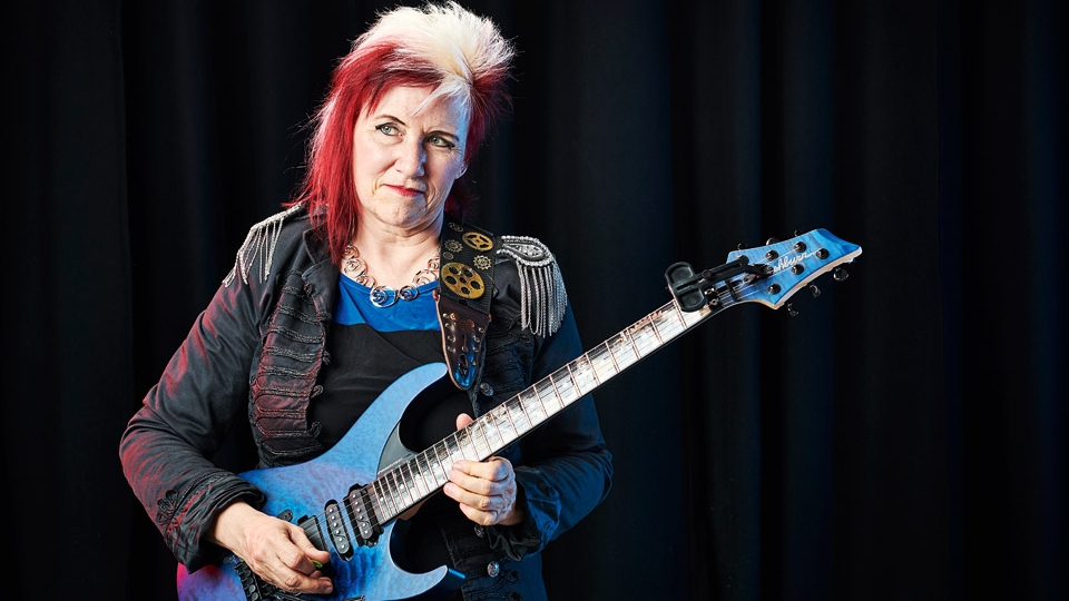 Jennifer Batten Says She Doesn't 'Even Like Pedals', Names One ...