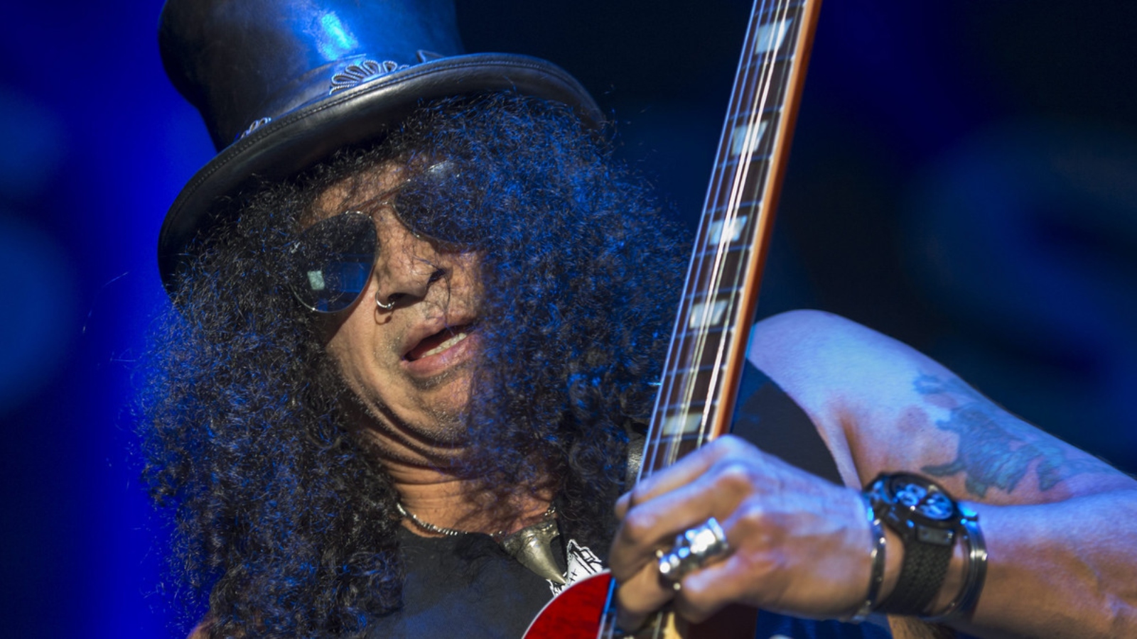 Slash Names One Thing He Thinks Is Changing in Modern Rock, Compares It ...