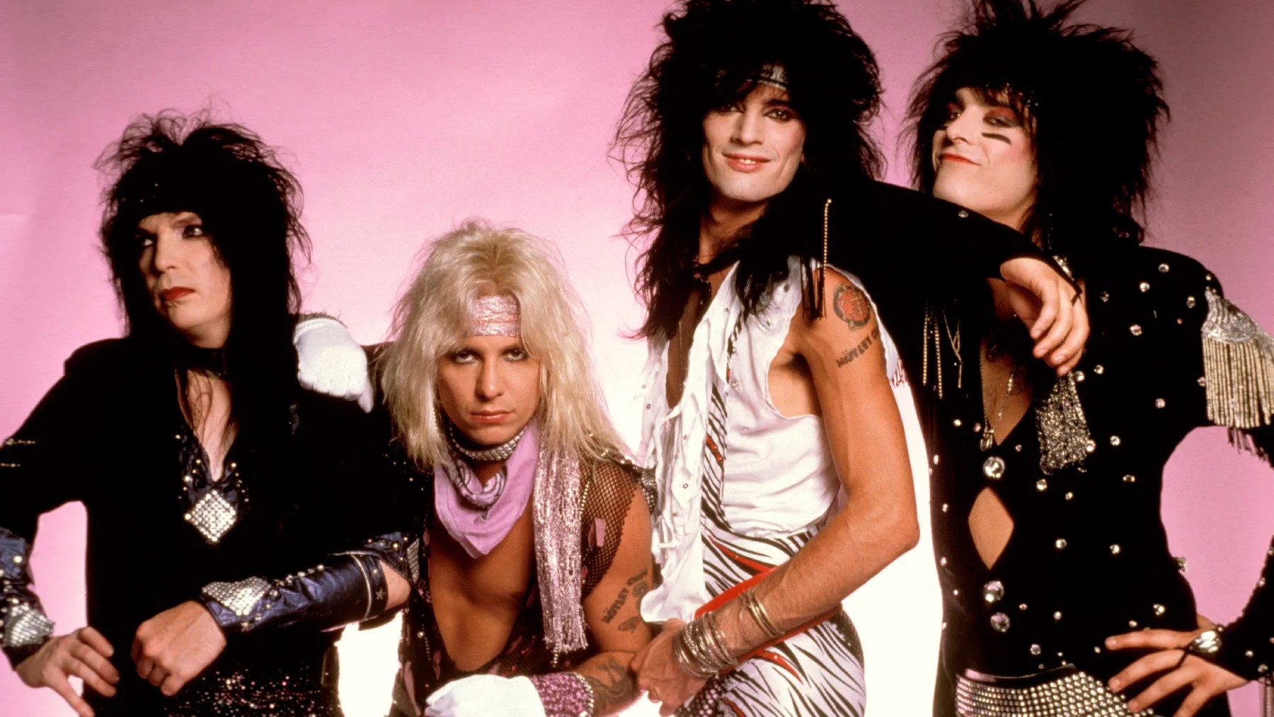 These 4 Albums Really Upset Fans, Proving That the '90s Were No Place ...