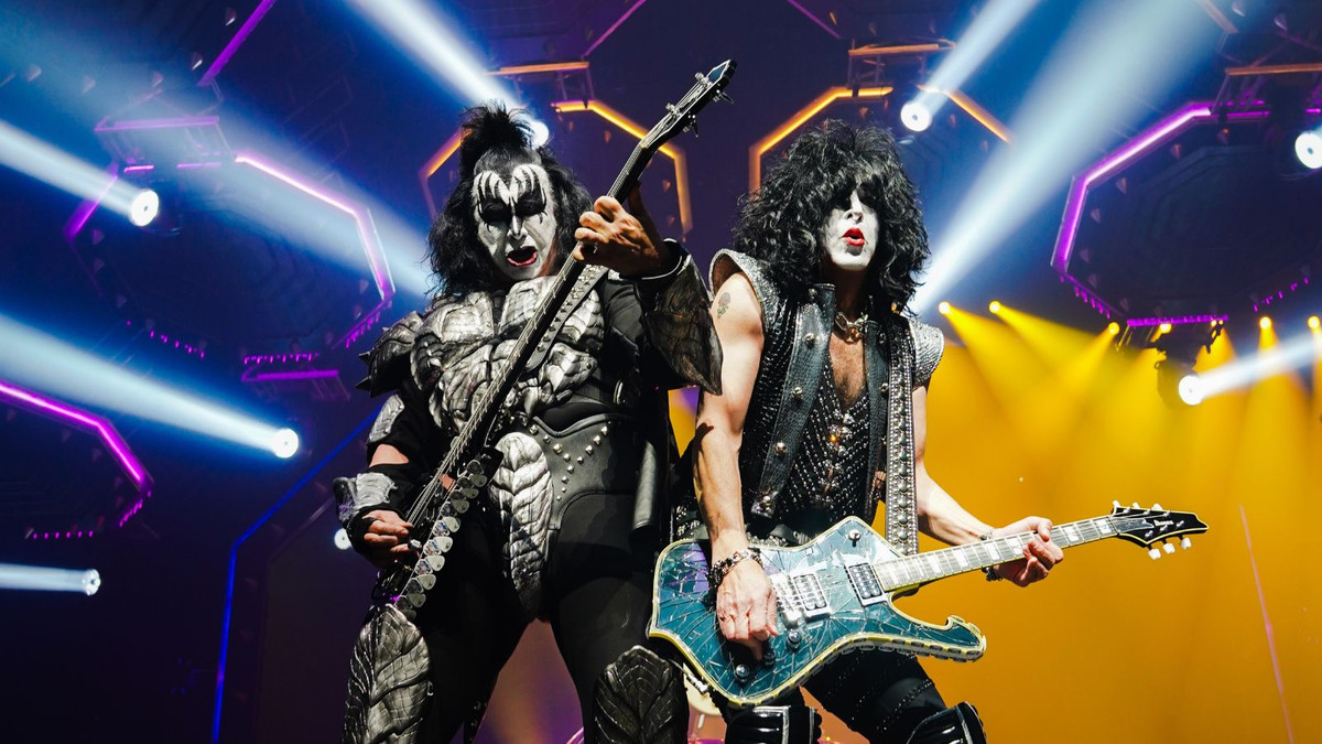 Could Kiss Return to the Live Stage? Paul Stanley Says 'Anything's ...