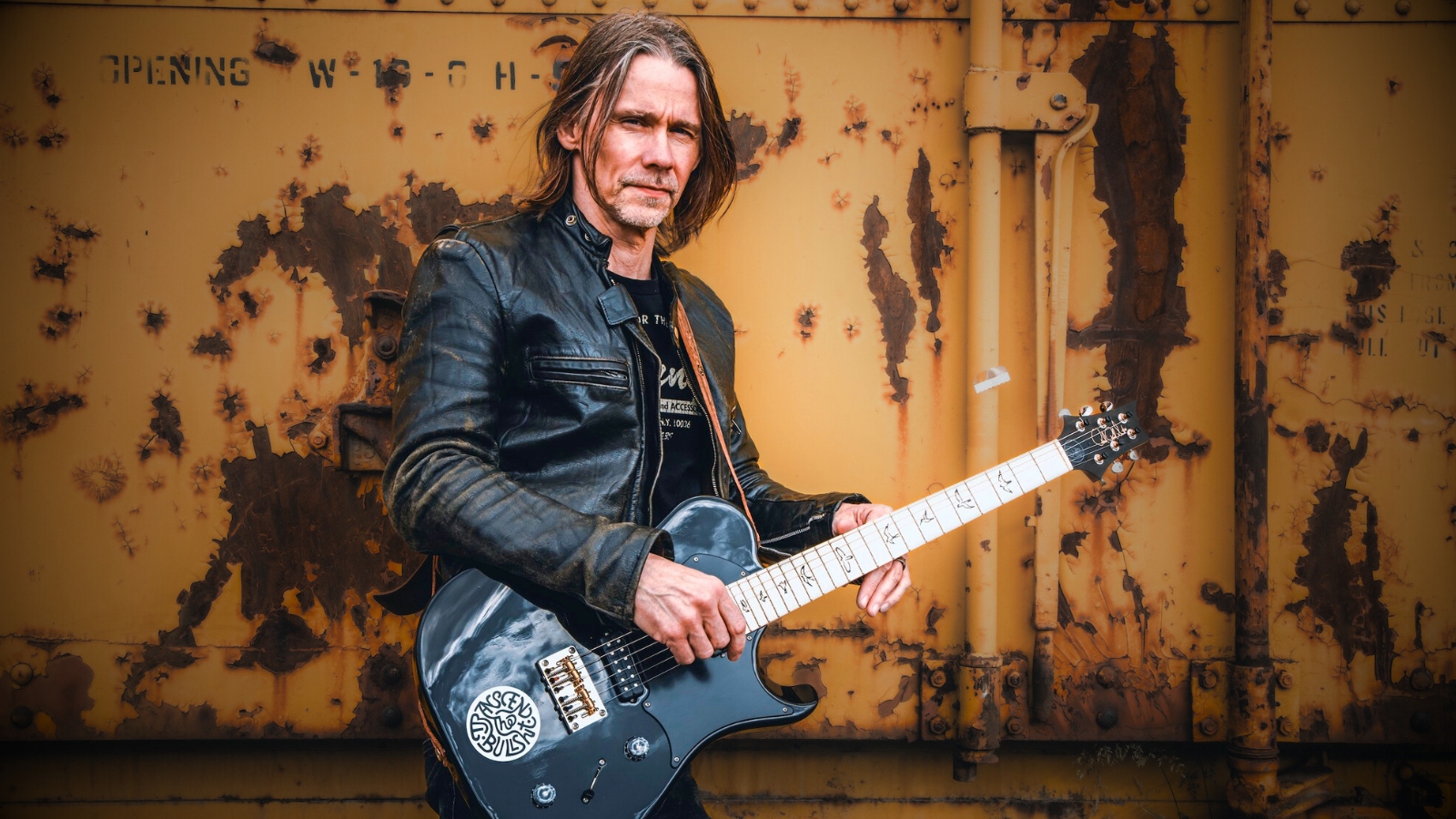 Myles Kennedy Reveals His Key to Getting Enough Guitar Practice on a ...