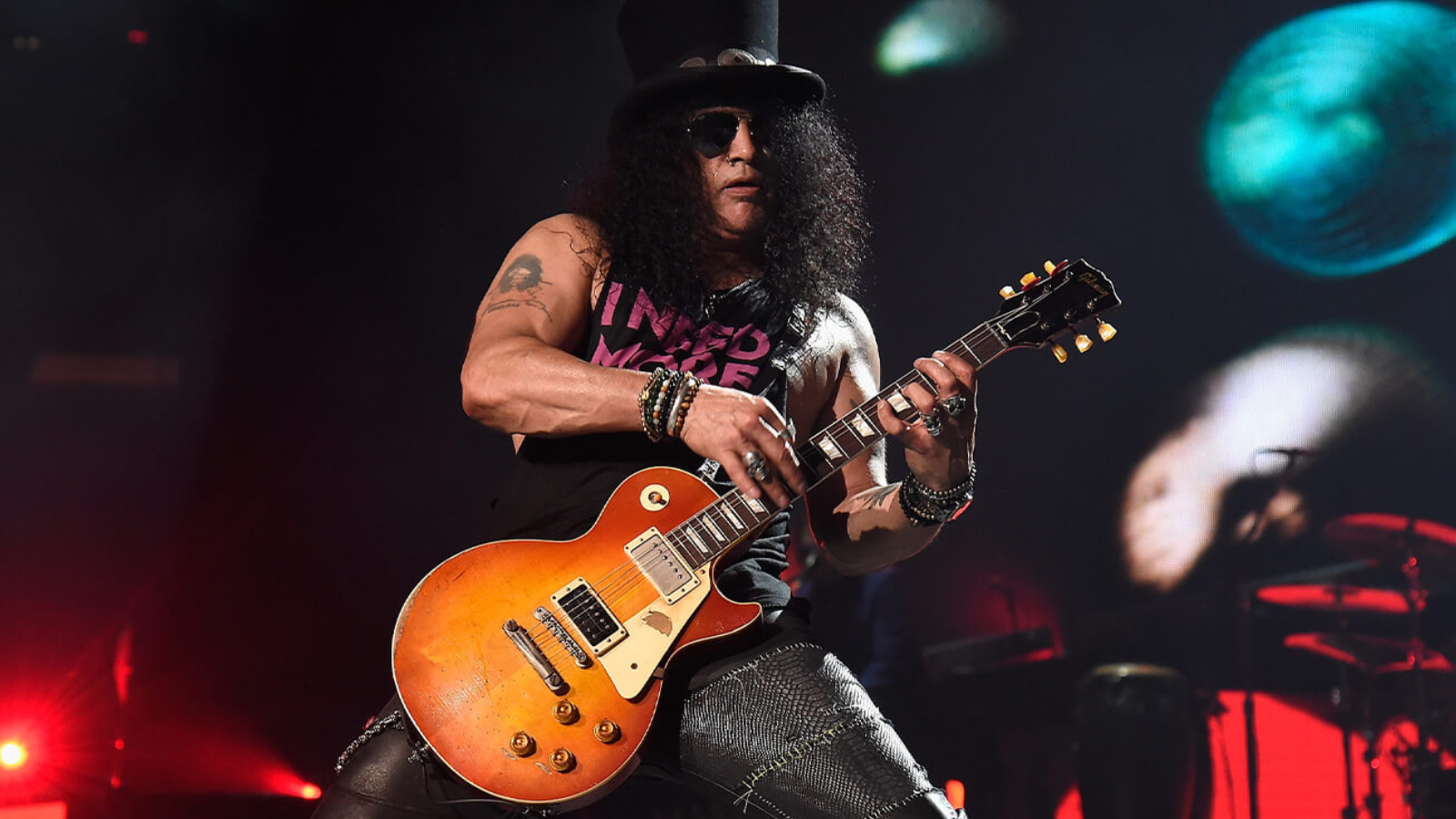 Slash's Guitar Tech: 'He Would Play One Song and Destroy His Strings ...