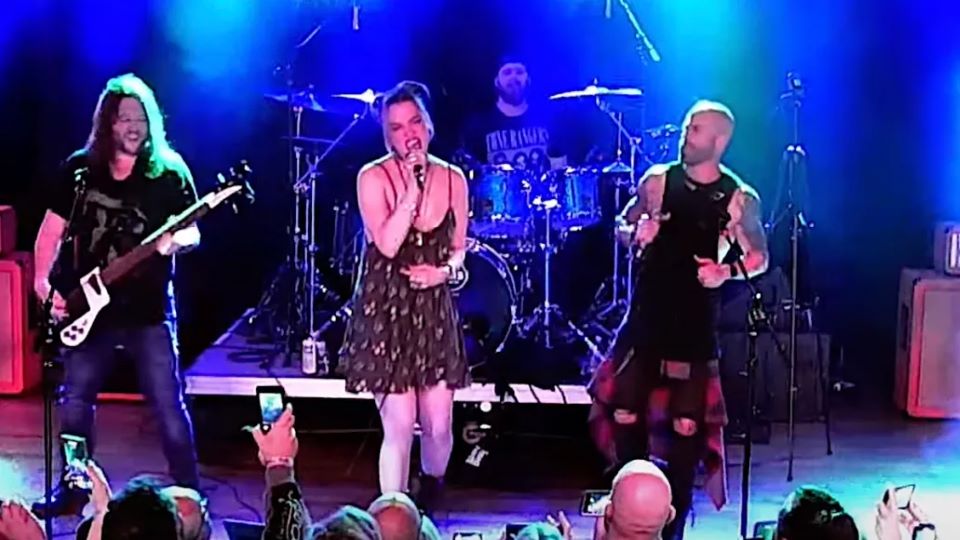 Watch: Lzzy Hale and Chris Daughtry Cover Alice in Chains' 'Man in the ...