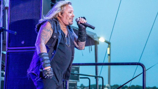 Watch: Vince Neil Performs Classic Mötley Crüe Songs in Coachella ...
