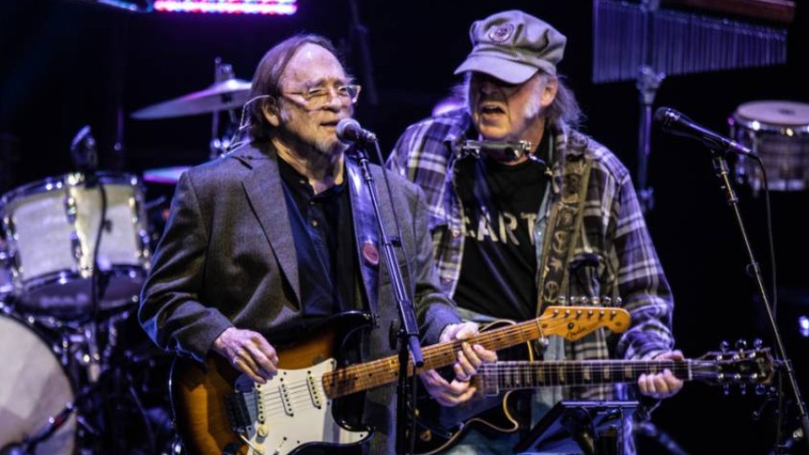 Watch: Neil Young and Stephen Stills Perform Together for the First ...