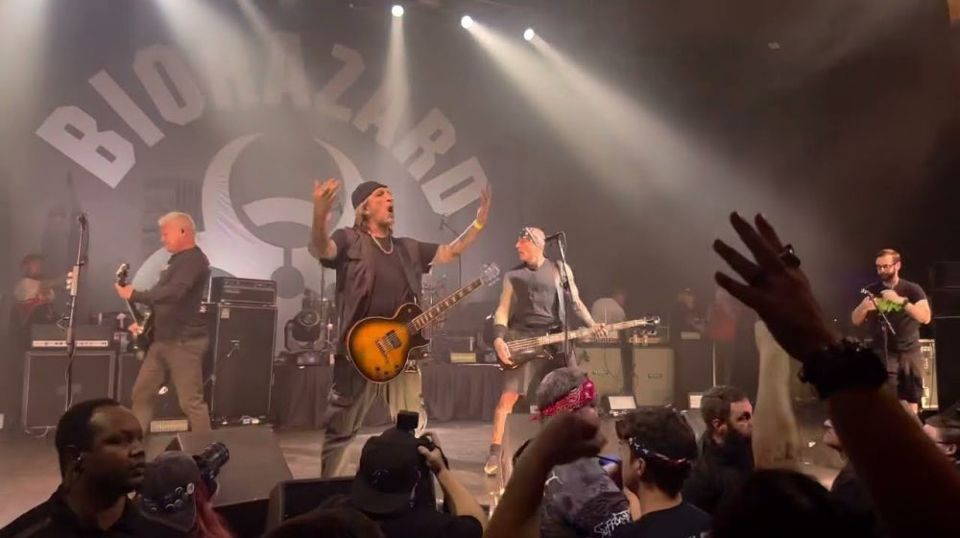 Watch: Original Biohazard Line-up Performs Live for First Time in 12 ...