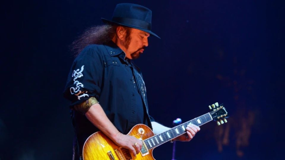 Watch: Here's Pro-Shot Footage of Gary Rossington's Final Show With ...