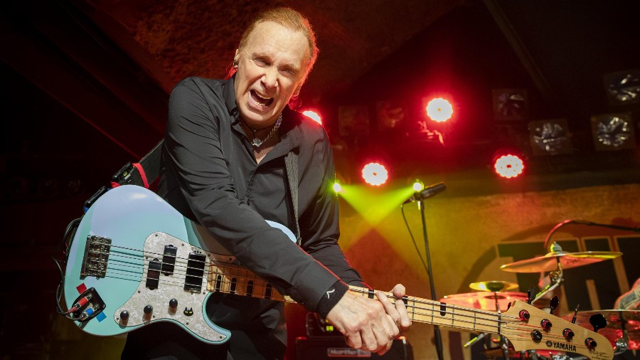'We're Not Faking Anything': Billy Sheehan Explains Why Mr. Big ...