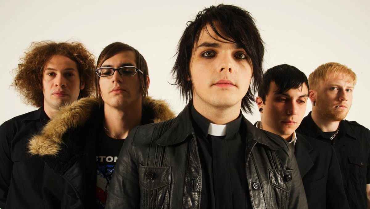 How This Modern Classic Used Theatrics and Vampires to Change Punk Rock ...