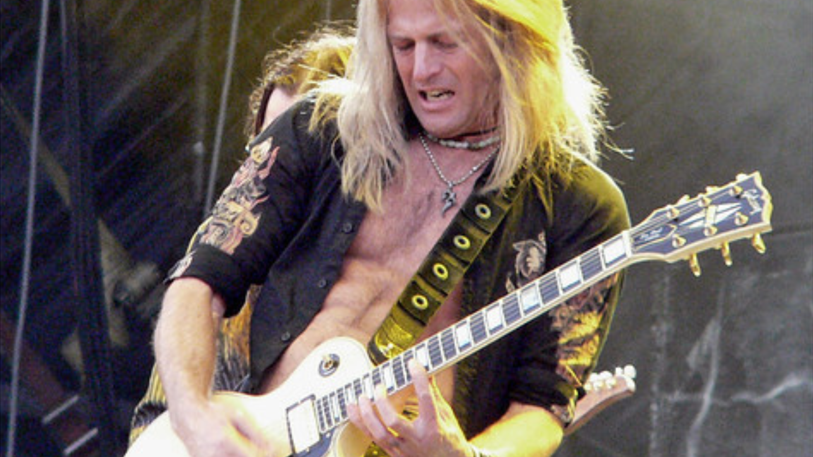 Doug Aldrich Opens Up on His 'Killer' Les Paul That Belonged to an Eric ...