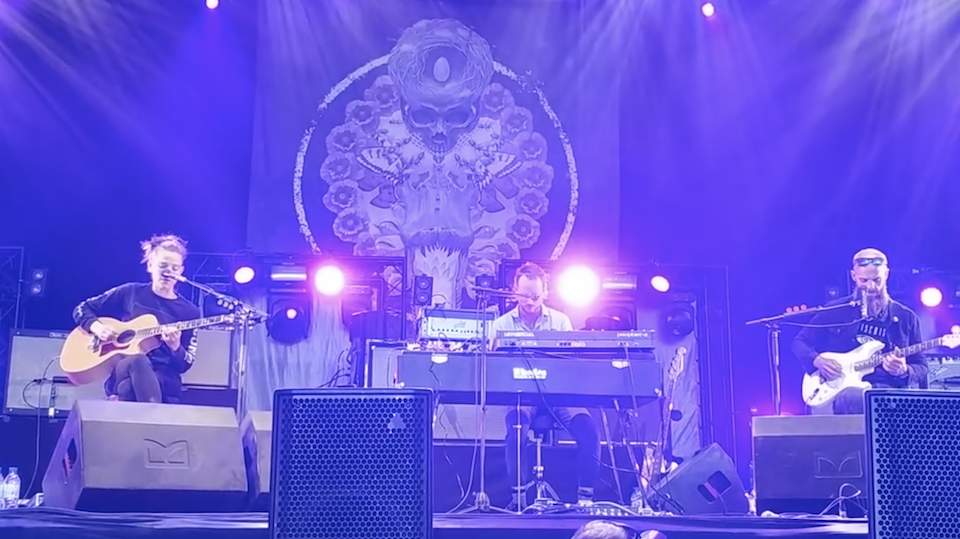 Watch: Baroness Delivers Unique Acoustic Set as Drummer Is Forced to ...