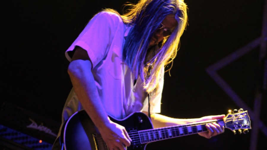 Guitar Myths Explored: Does Adam Jones' Silverburst Finish Really ...