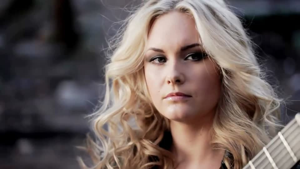 Watch: Norwegian Classical Guitarist Christina Sandsengen Plays Randy Rhoads' Iconic ...