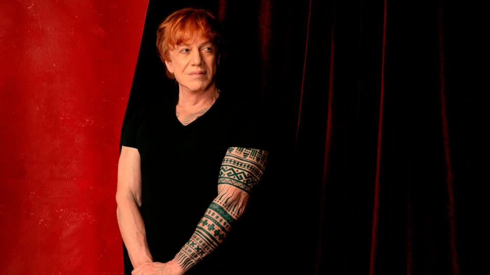 Watch: Danny Elfman Performs Iconic 'The Simpsons', 'Batman', 'The Nightmare Before Christmas ...