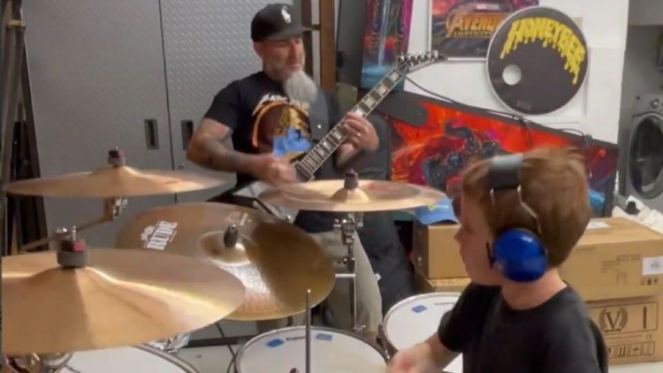 Scott Ian's Son Reveals Bands His Dad Hates, Unveils His Favorite ...