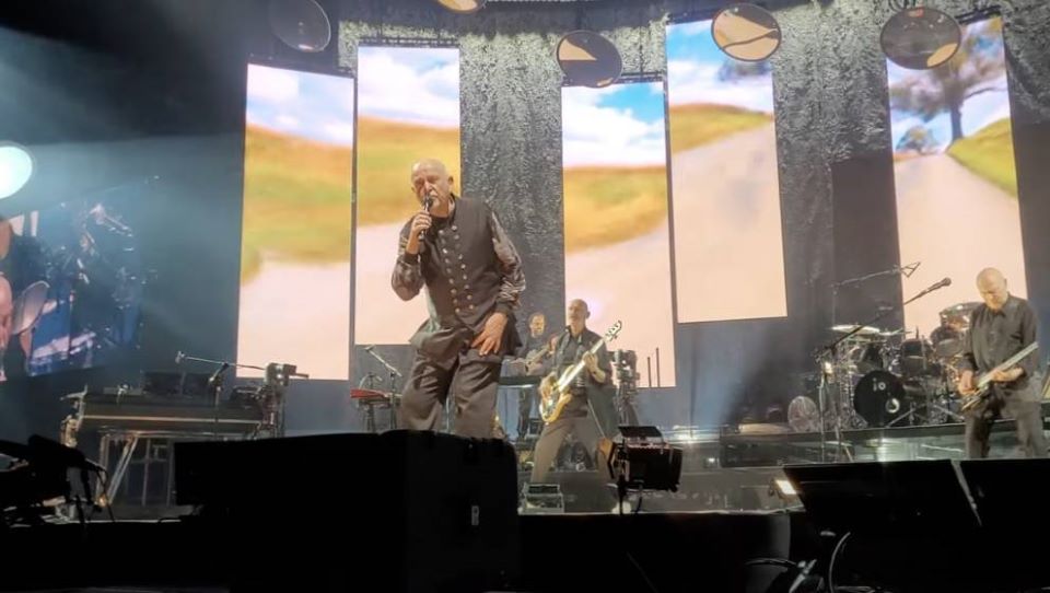 Watch: Peter Gabriel Performs First Full Solo Show in a Decade, This Is ...