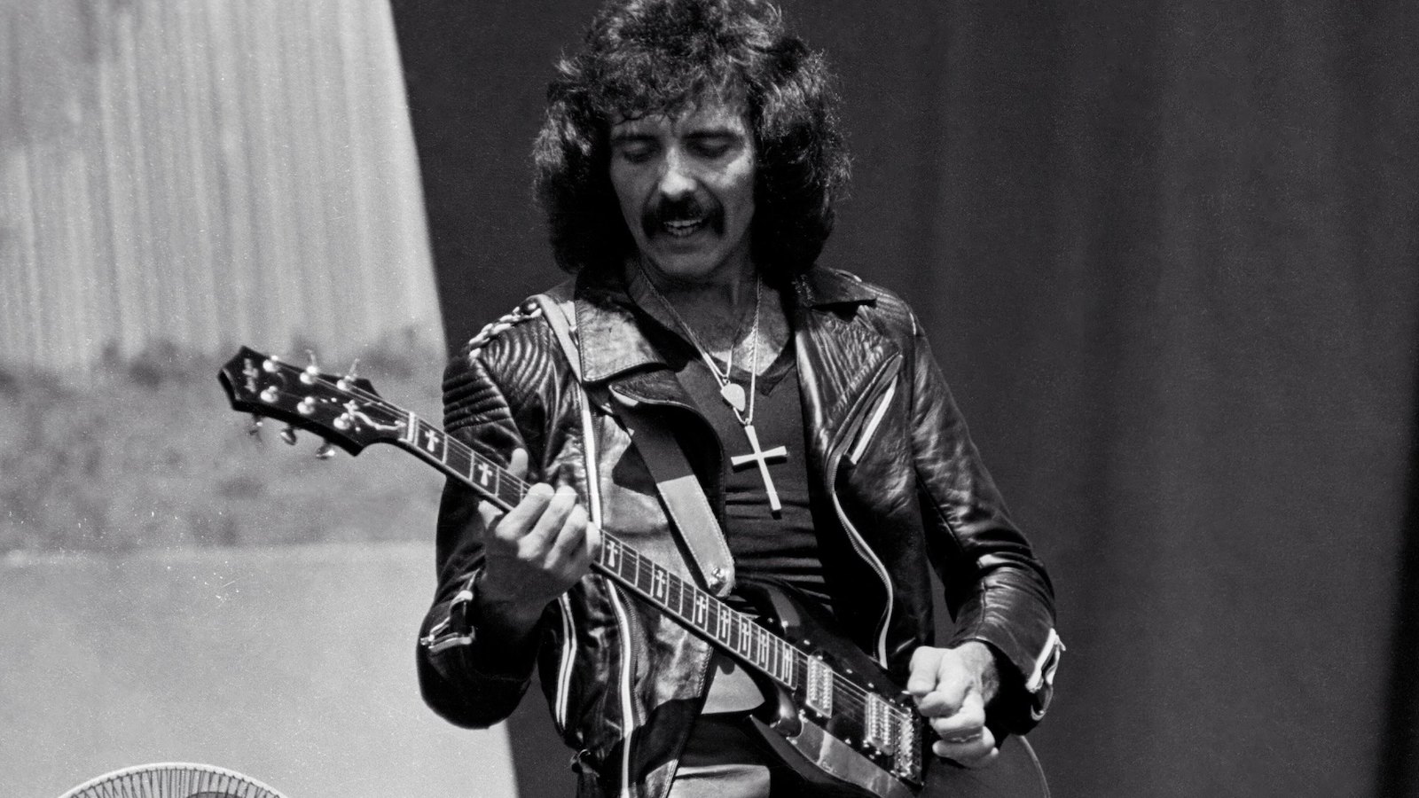 Tony Iommi Looks Back on Doing Extended Live Solos: 'Bloody Hell! That ...