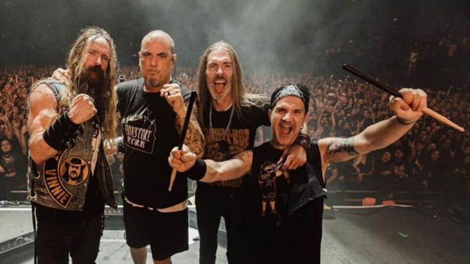 Watch: Pantera Perform 'Slaughtered' for First Time Since 2001, This Is ...