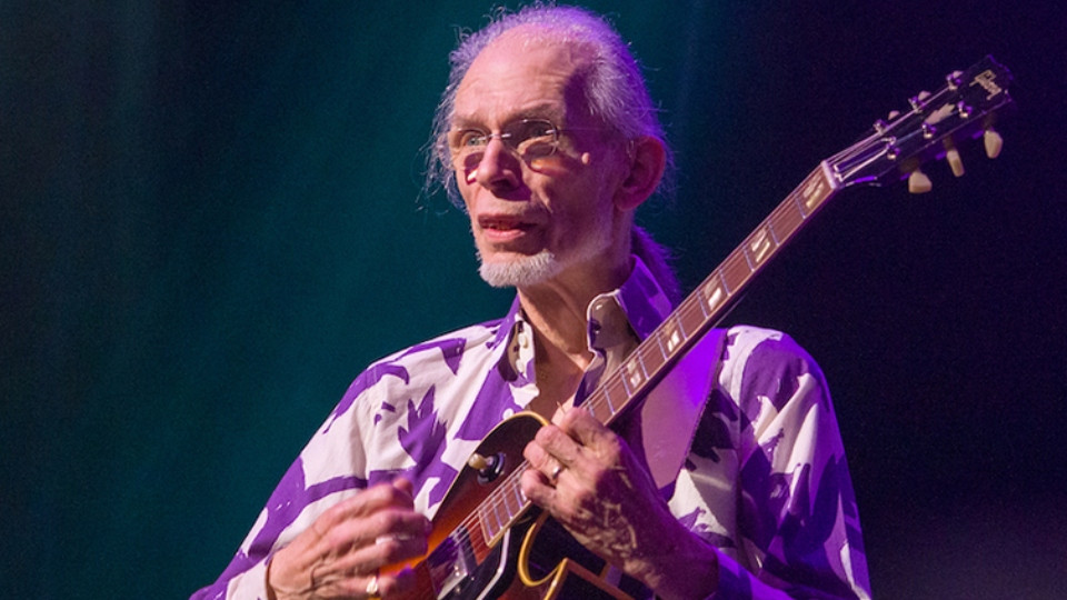 Yes' Steve Howe Names Main Challenge of Writing Prog Rock Today ...
